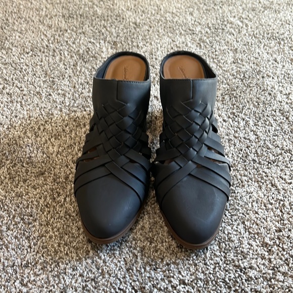 Universal Thread | Shoes | Universal Threads Mule Heels | Poshmark